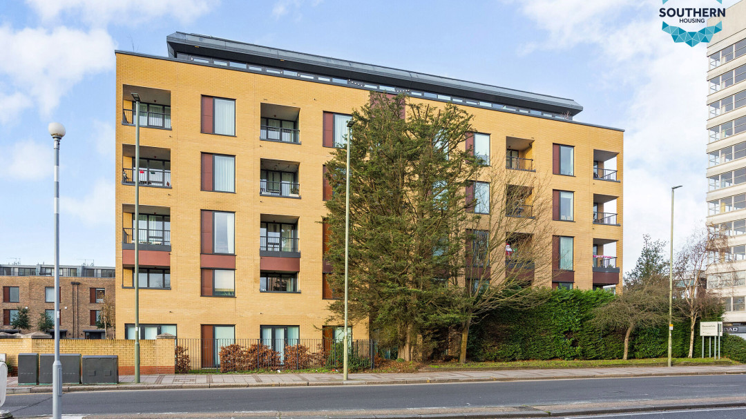 1 bedroom homes | FLAT 6 Highbrook House, 49 Quayle Crescent, Whetstone ...